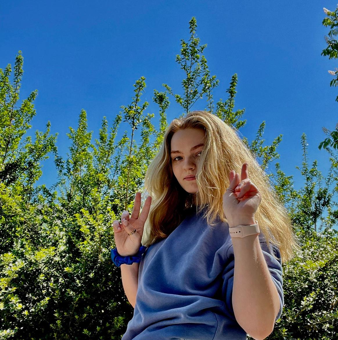 Check out Emily Keating (@emilykeating) on Linkme