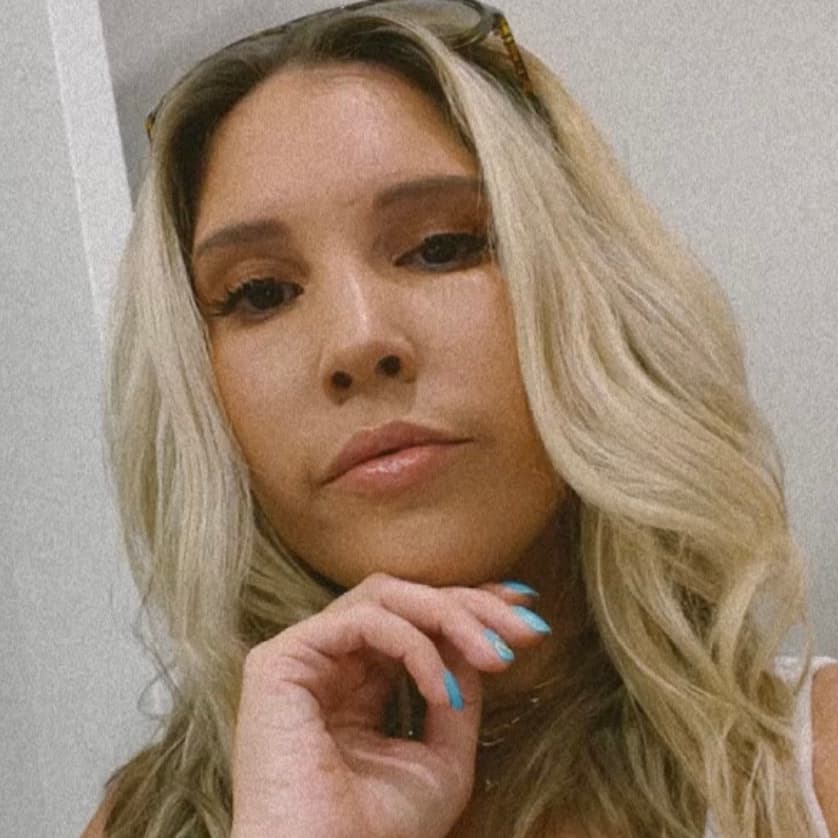 Check out Brittany Walker (@brittwalks) on Linkme