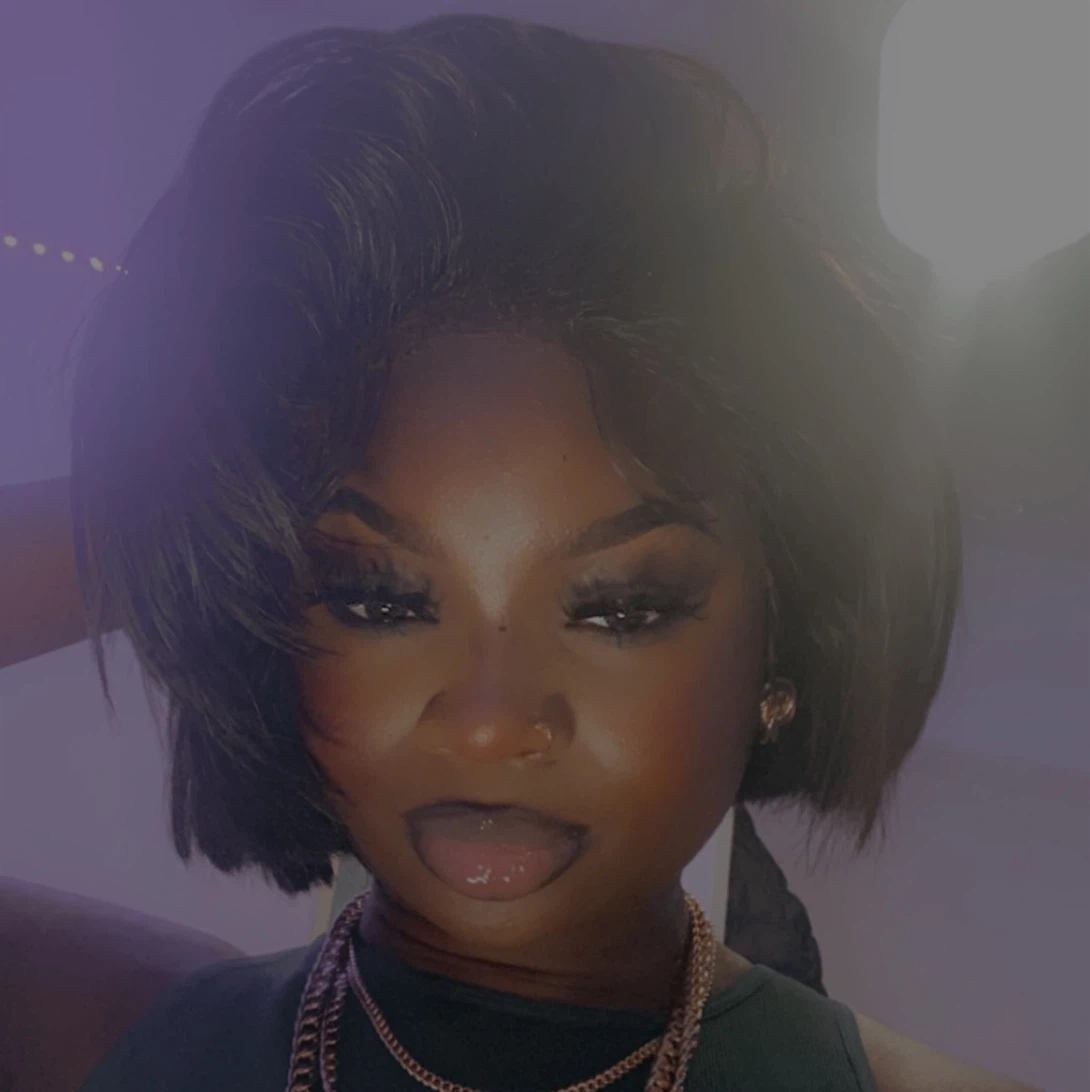 Check out Temi (@melababess) on Linkme