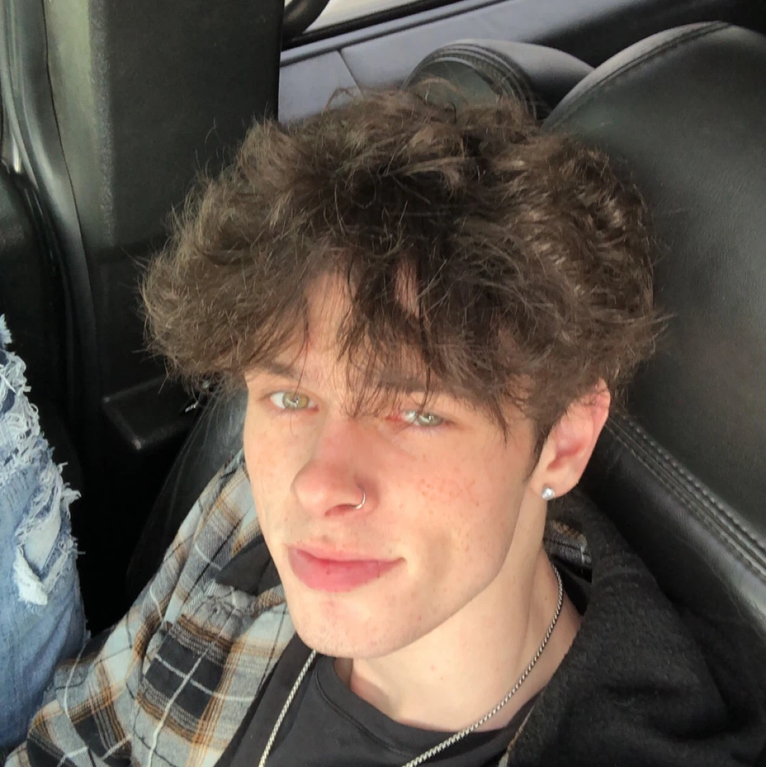 Check out Caiden Riggs (@caidenriggs) on Linkme