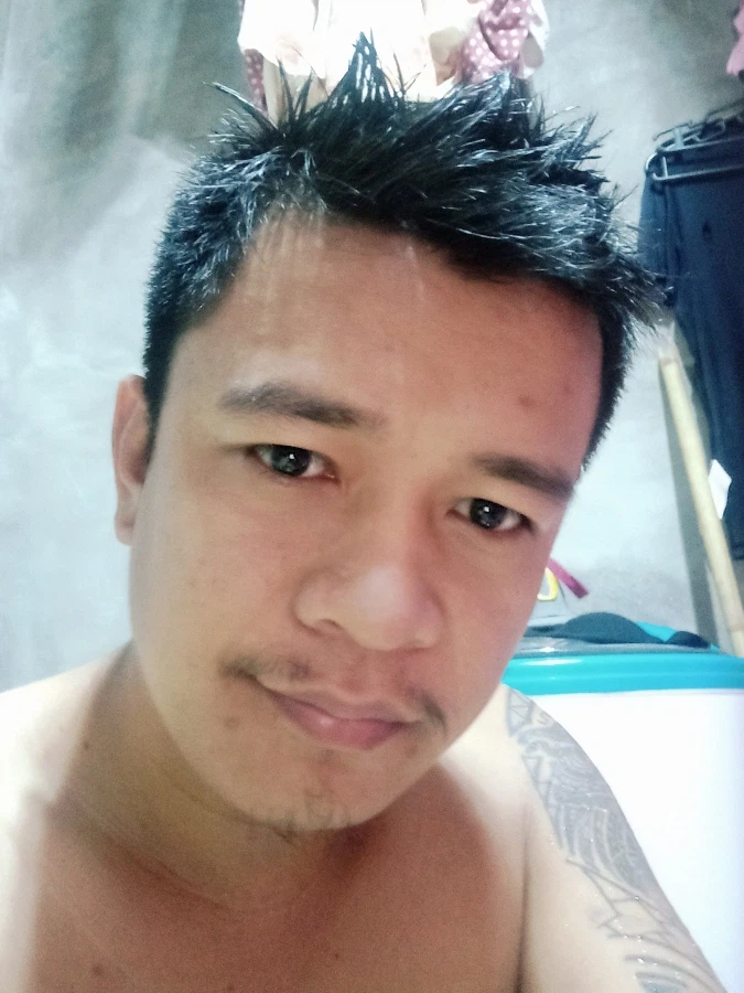 Check out Jerome Dupitas (@moonsterdaemon) on Linkme